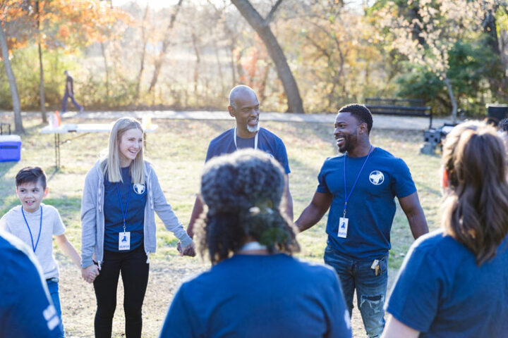 Community Ministry | How to Become a Community Ministry Pastor